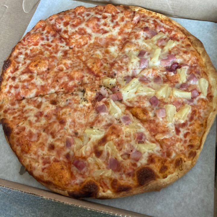 chris.matthaei's Pizza Review at Pete & Elda's Bar / Carmen's Pizzeria ...