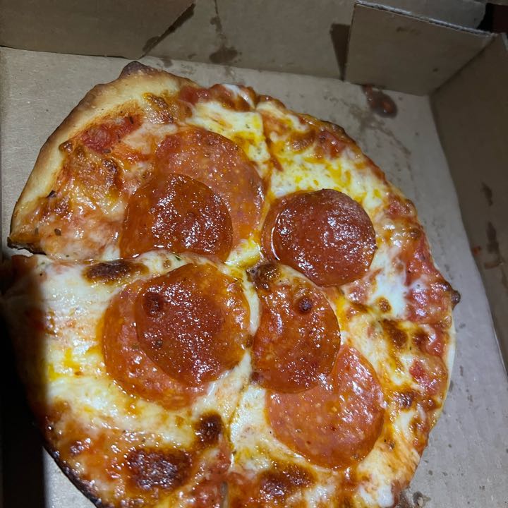Hot Stuff Pizza Reviews | Manito, Illinois | One Bite