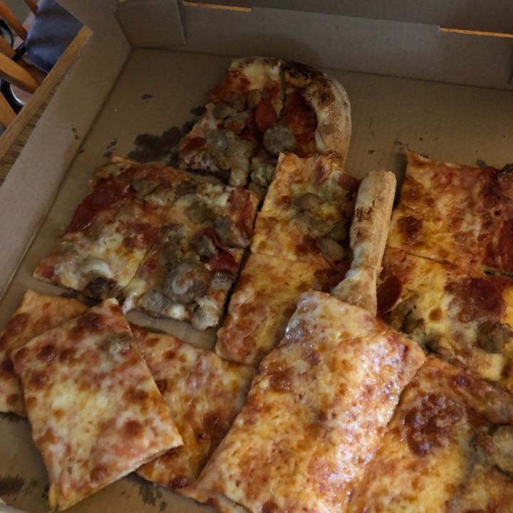 Francesco's Pizzeria & Restaurant Reviews | Suffield, CT | One Bite